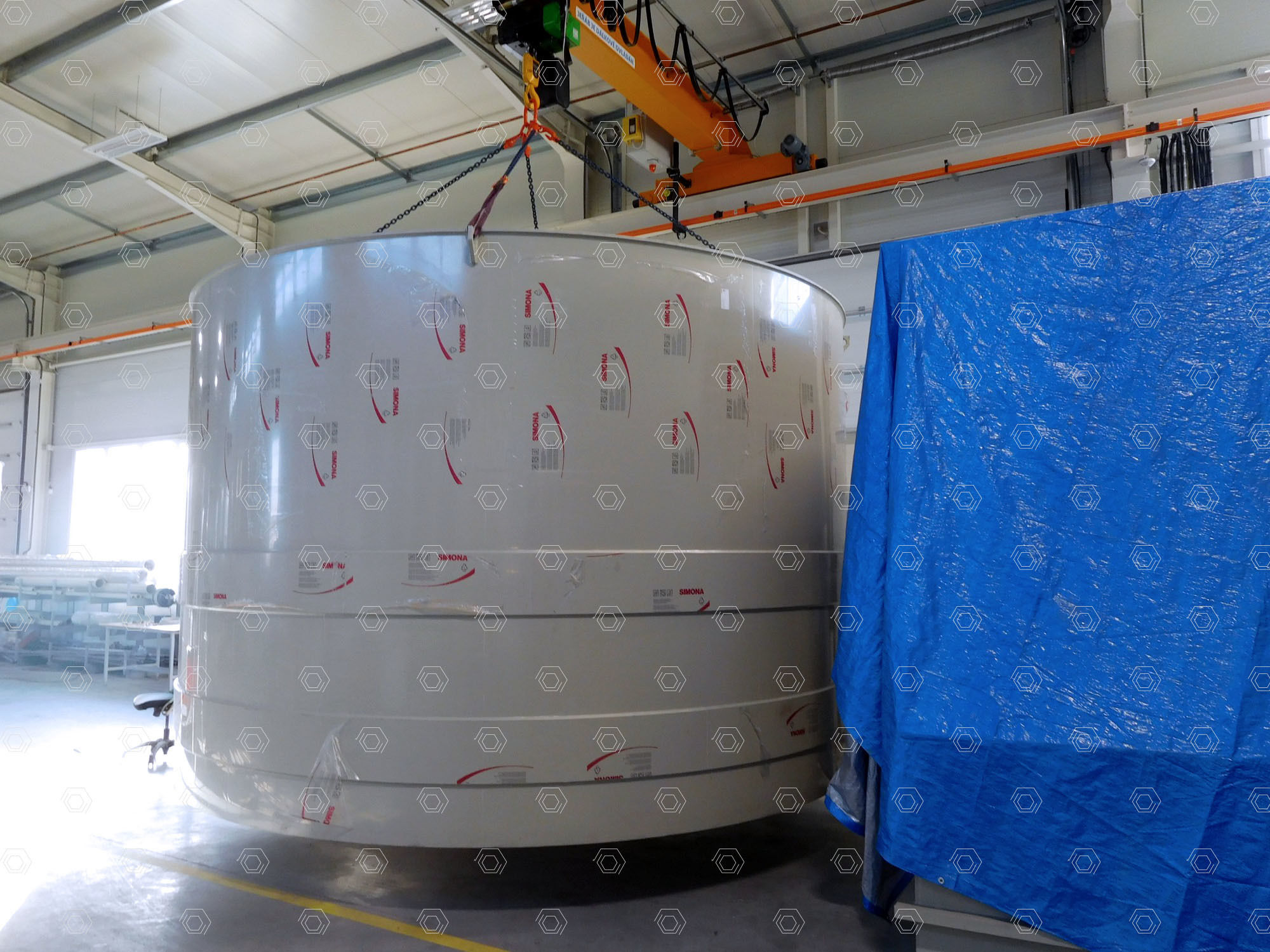 Accumulation and retention tanks